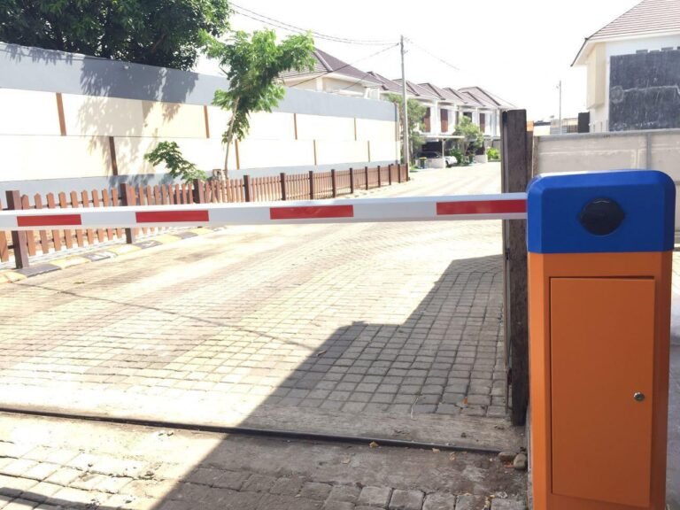 Parkir Lebih Lancar Dengan Palang Parkir Otomatis - Coworking.co.id